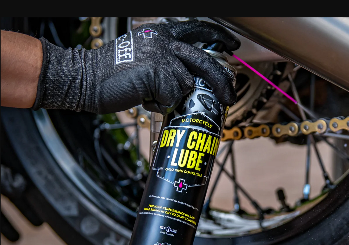 How to clean and lube your motorcycle chain? A Complete Inspection Gui ...